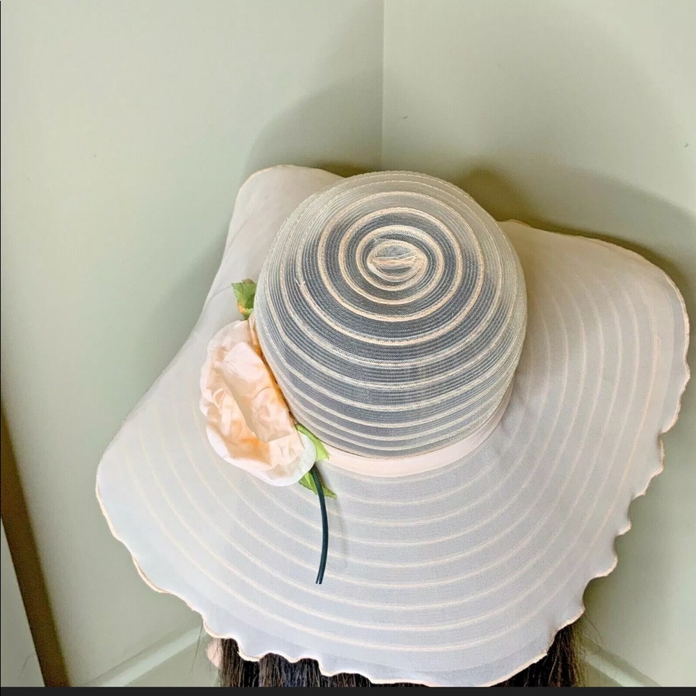 Hat Peach Flower Layered Light Weight #B3 - Gem